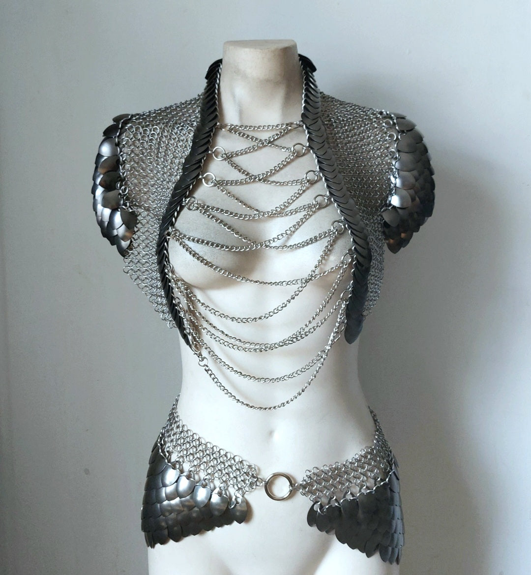 Corset Deluxe Shoulder Armor – syntheticdaisydesign